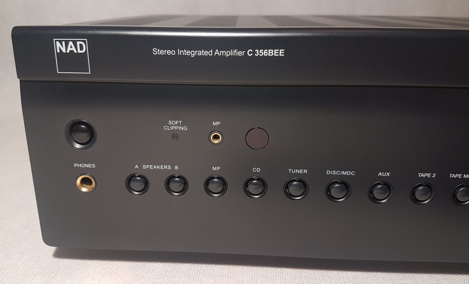 NAD C356BEE – Black – wzmacniacz stereo – DN Audio