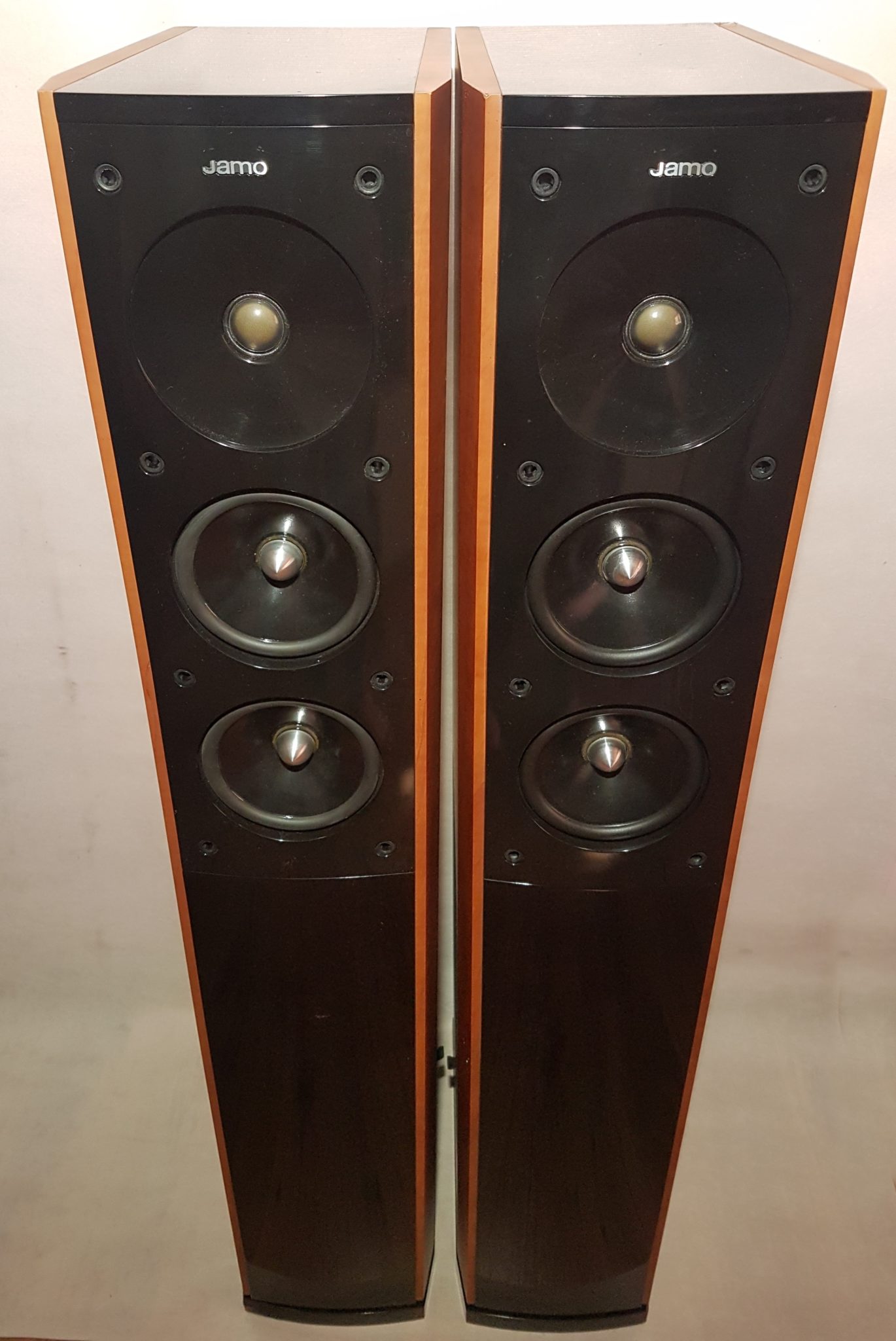 Jamo S606 – Dark Apple – DN Audio