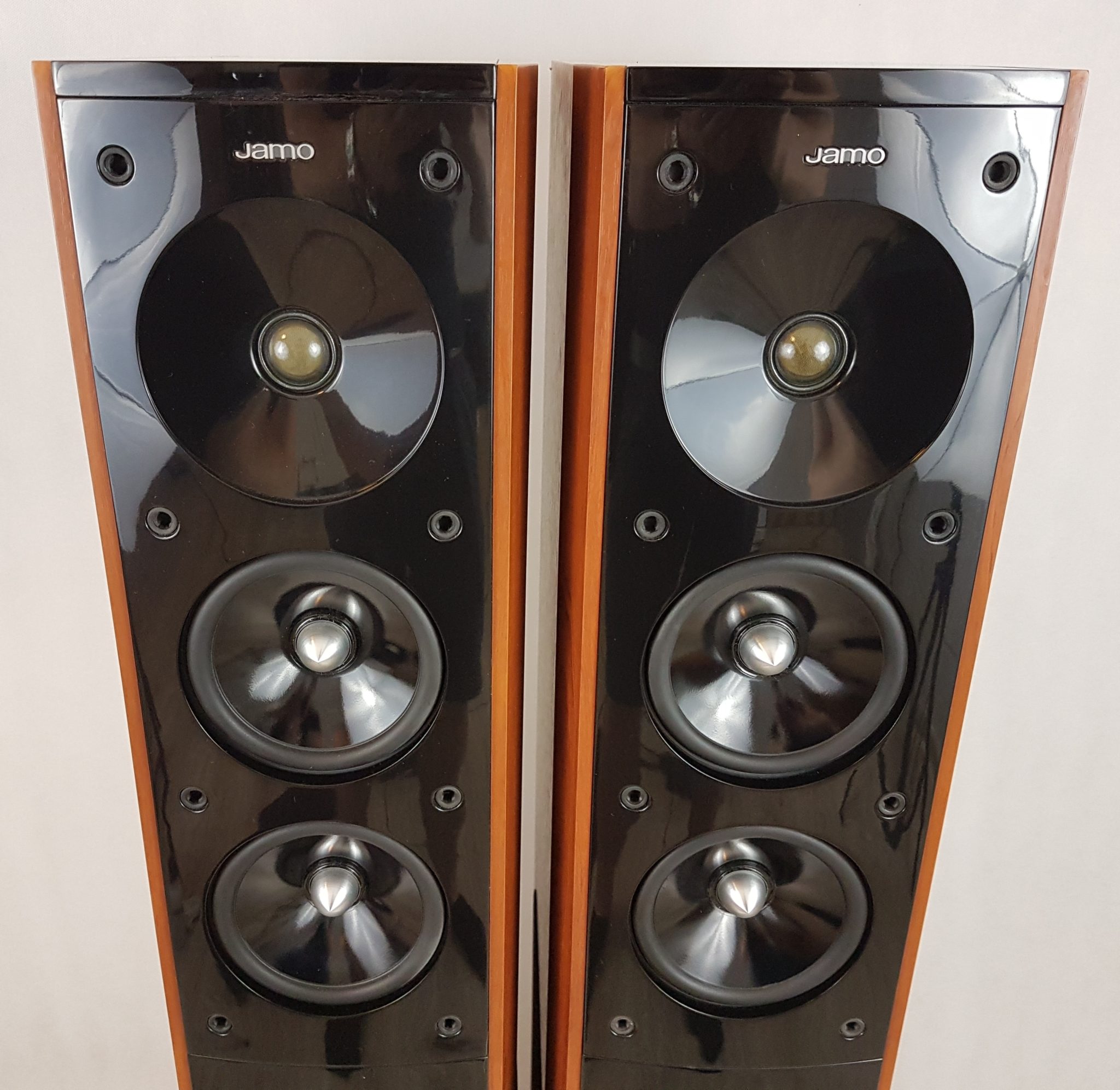 Jamo S606 – Dark Apple – DN Audio