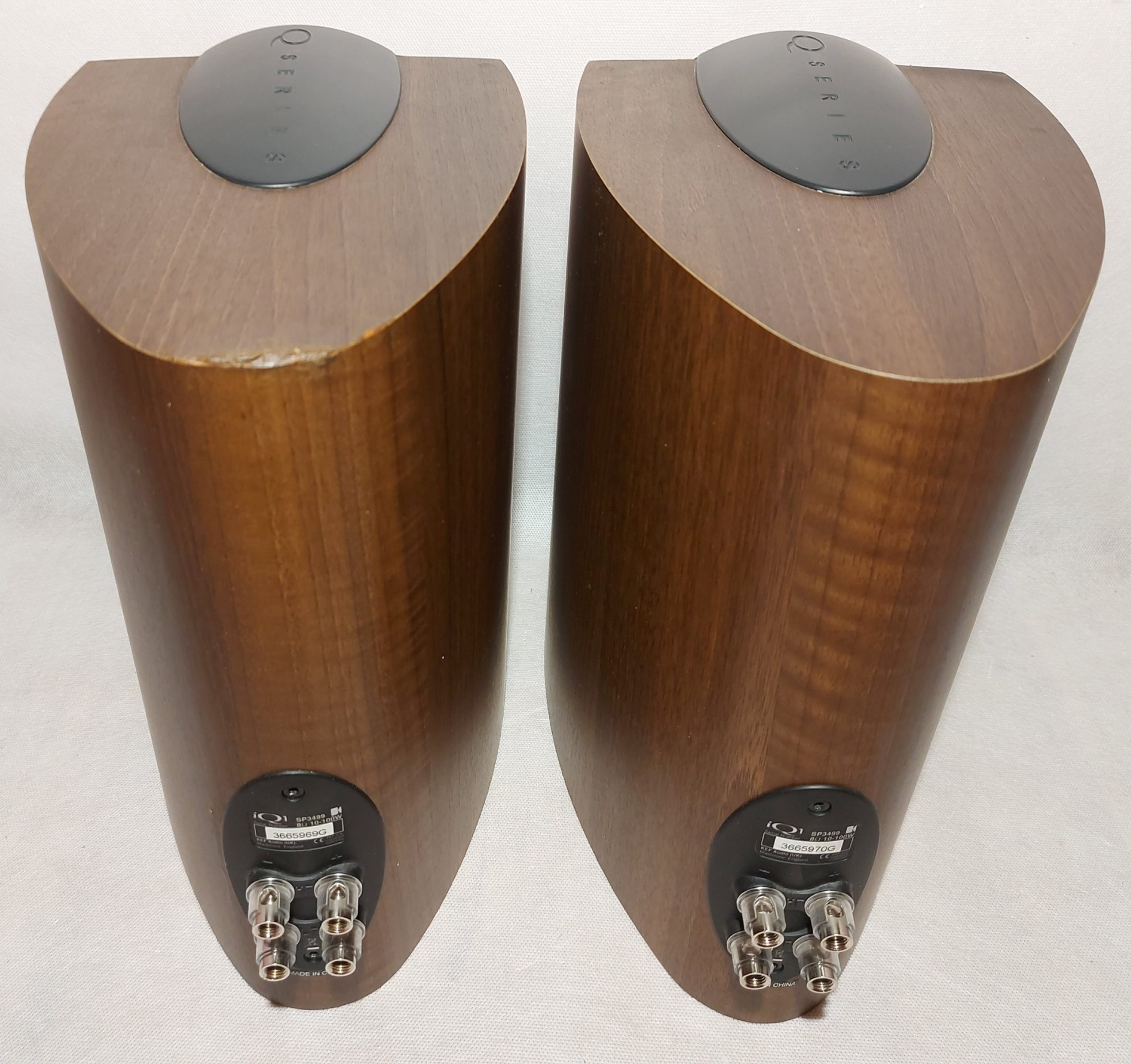 KEF IQ1 – Walnut – DN Audio